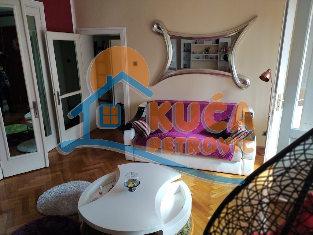 Dvosoban stan, 70 m2, Centar, Obrenovićeva ID: i-014932