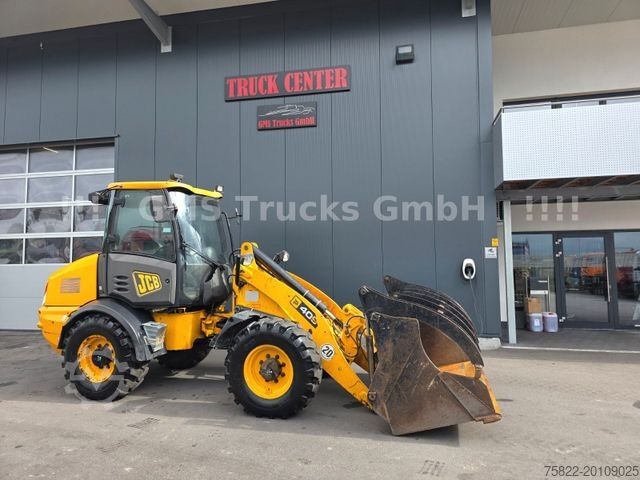 Utovarivač na točkovima
JCB 409 / Klima / German Machine