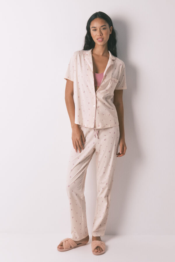 Langer Pyjama im Hemdlook aus 100 % Baumwolle mit Blumenmuster