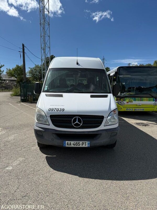 Prodaje se Mercedes-Benz SPRINTER minibus furgon na aukciji