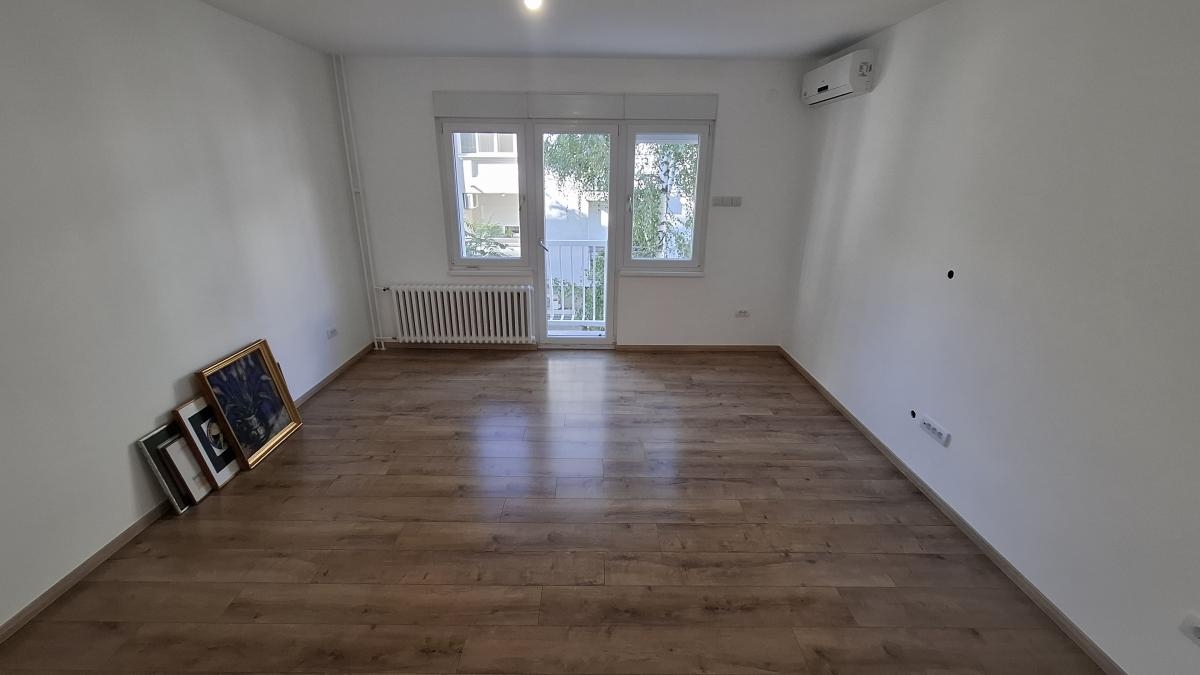 Prazan stan kod Spens-a