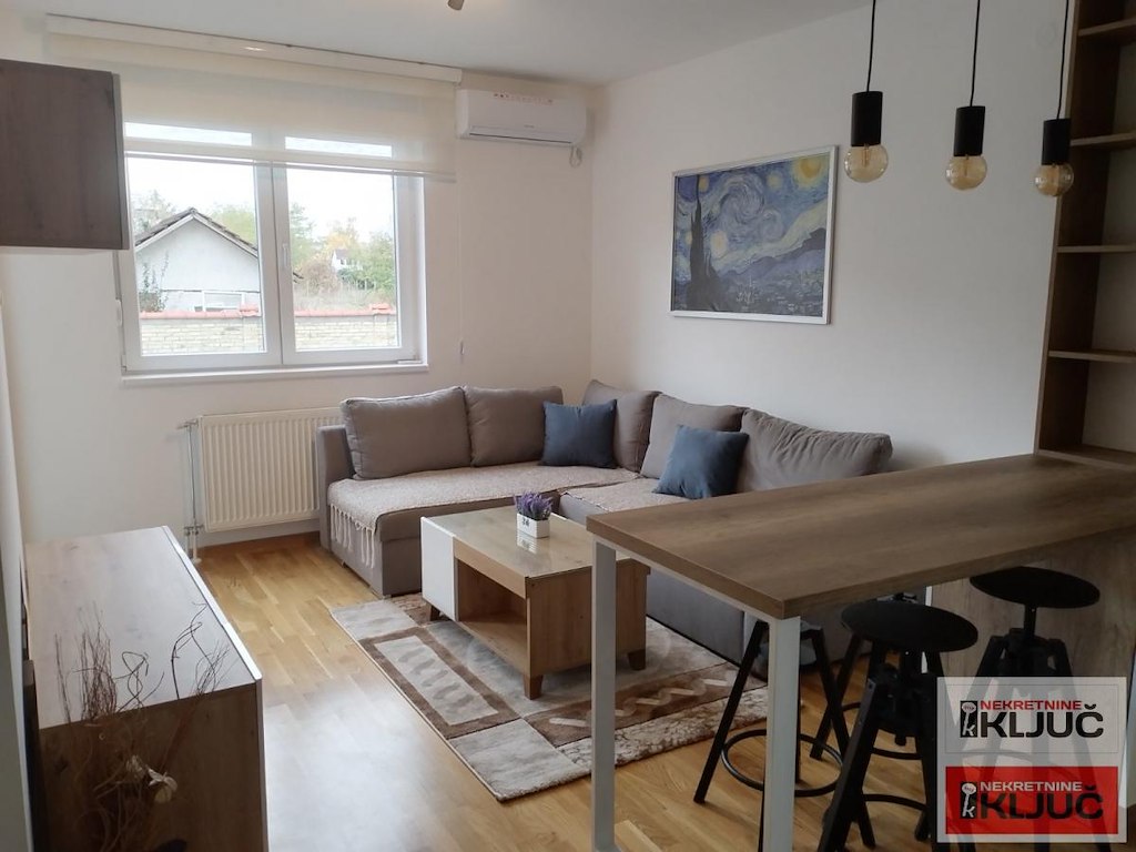 Izdavanje, Stan, 39m2 , Telep
