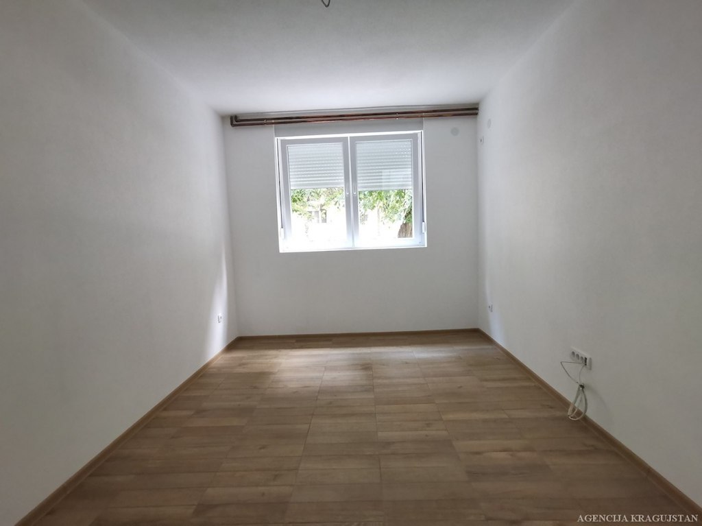 Izdavanje, Stan, 47m2 , Bubanj