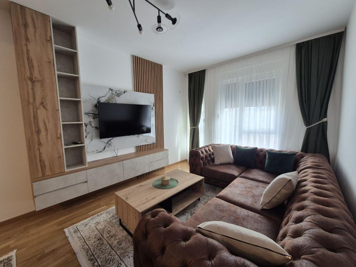 Dvoiposoban duplex stan - Centar