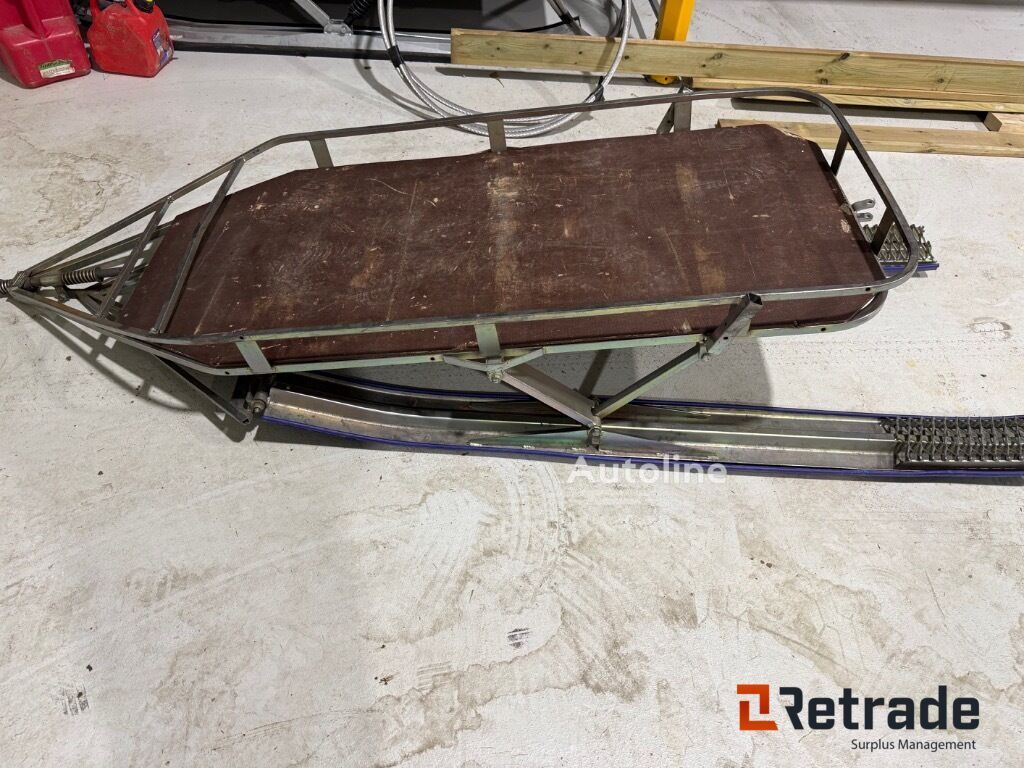 Prodaje se Snowmobile sled/ Kjelke motorne sanke na aukciji