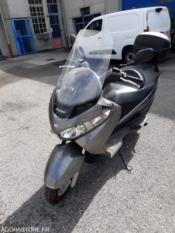 Prodaje se Suzuki UH125 skuter na aukciji