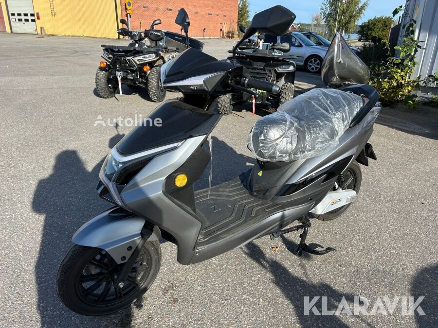 Prodaje se Lvneng LX01 skuter na aukciji