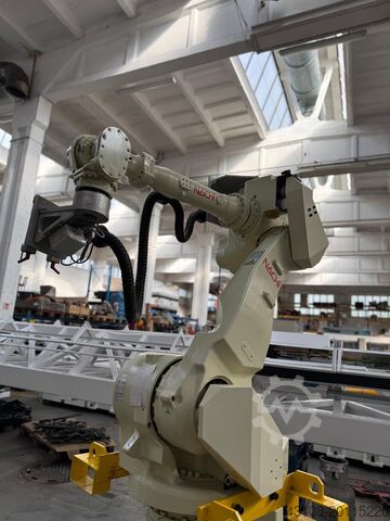 Industrijski robot
NACHI FD