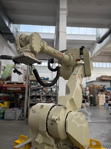 Industrijski robot
NACHI FD