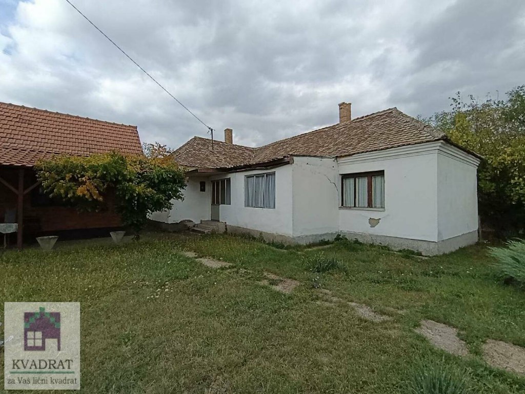 Seosko imanje 83m2 + 40 m2, 4 ha, Grabovac, Obrenovac - 78.000€