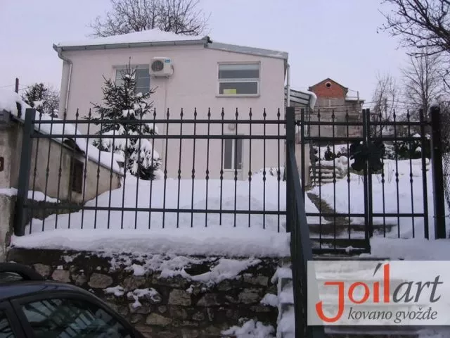 OGRADA ZA DVORIŠTE OD KOVANOG GVOŽĐA 025