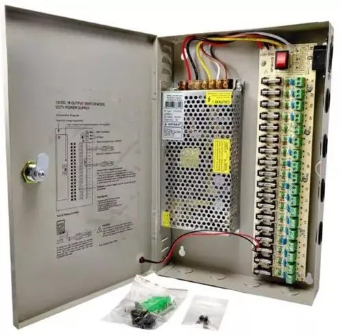 Gembird Napajanje stabilisano, izlazni napon DC 12V, 20A, 18 kanala po 2A