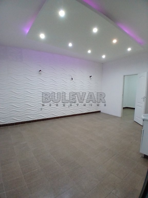 Izdaje se lokal kod Pravnog fakulteta, 30m2