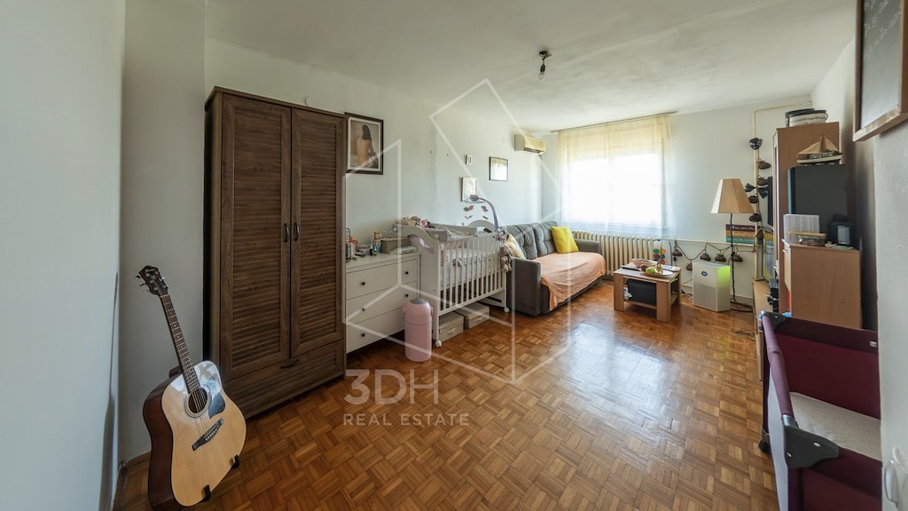 Čukarička padina 37 m², 1. 0 adaptibilan u 2. 0
