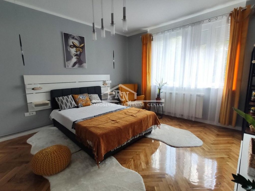 Centar, Cetinjska, 45m2, lux renoviran, uknjižen ID#1563