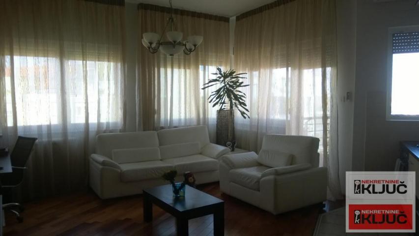 BULEVAR EVROPE, 67m2, Trosoban, Polunamešten