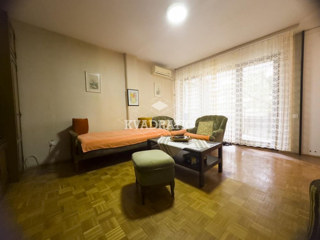Cerak Vinogradi, 84m2, 3. 0, II, CG