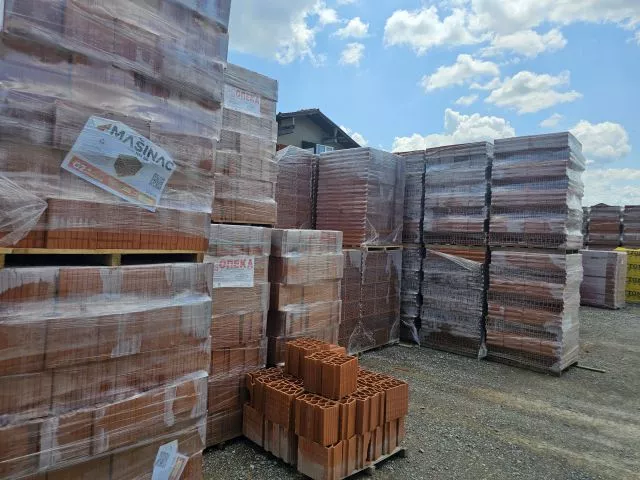 GITER BLOK G+2 MAŠINAC