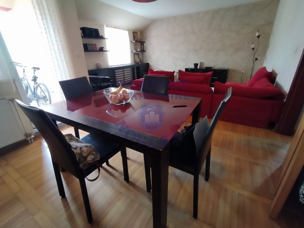 Petosoban stan na Novoj Detelinari