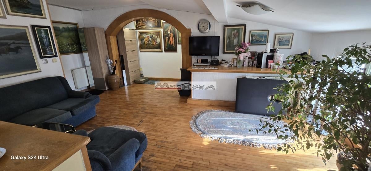 Uknjižen 3. 5 stan