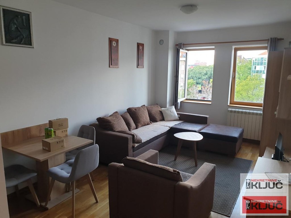 GRBAVICA, 27m2, Garsonjera, Nameštena