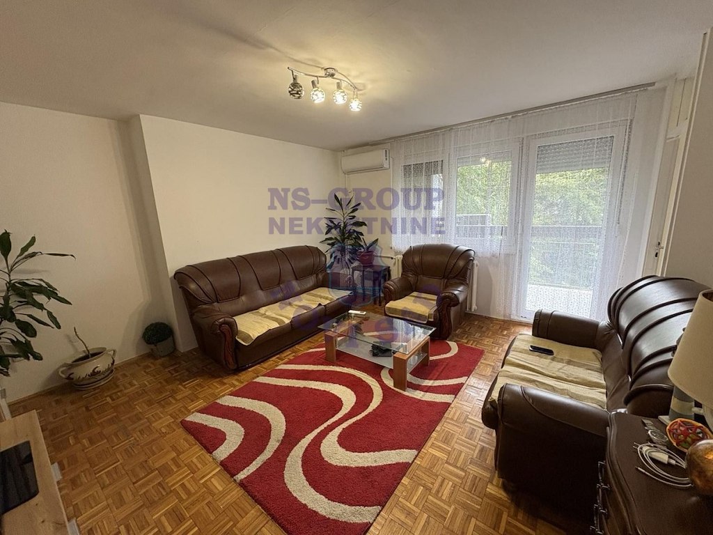 Novo Naselje - Trosoban - 78 m²