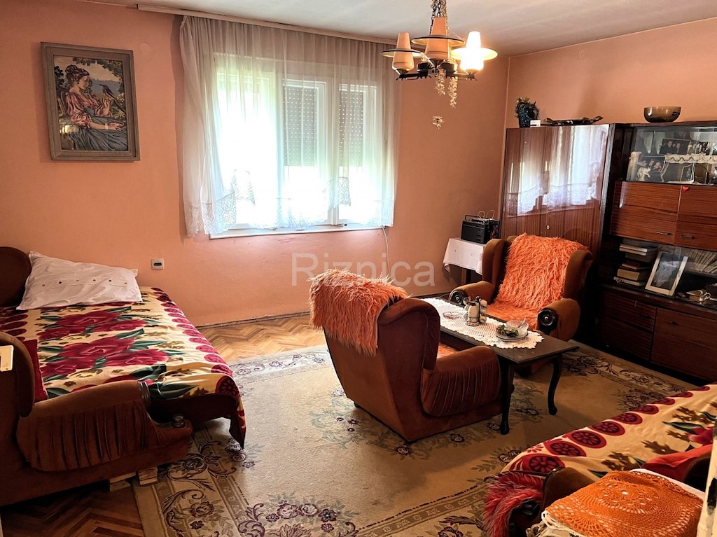 Prodaja, Stan, 105m2 , Palilula