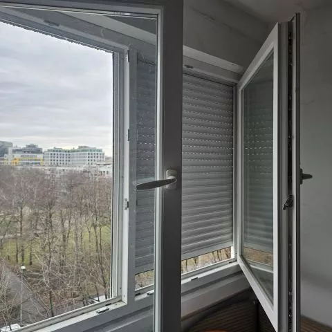 DVOKRILNI PVC PROZOR SA T PREČKOM 120 X 120 BELI