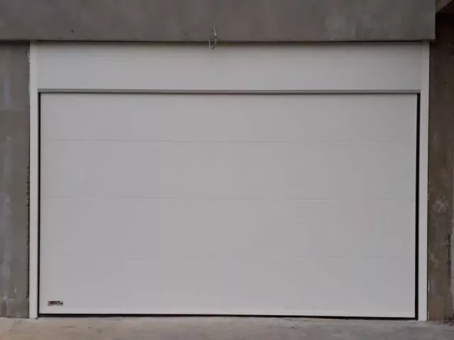 SEGMENTNA GARAŽNA VRATA - MODEL 3