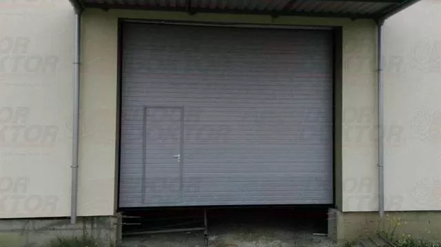 INDUSTRIJSKA SEGMENTNA VRATA - MODEL 11
