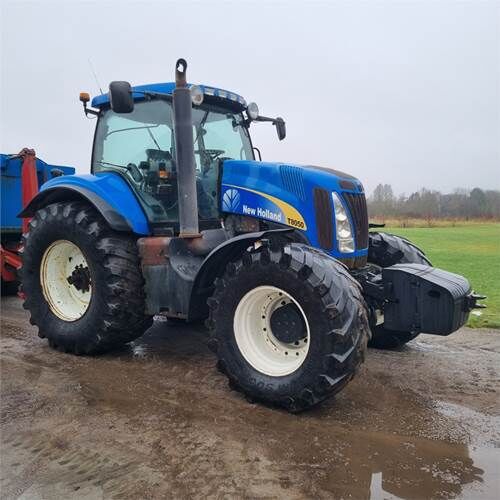Prodaje se New Holland T8050 Class 5 traktor točkaš na aukciji