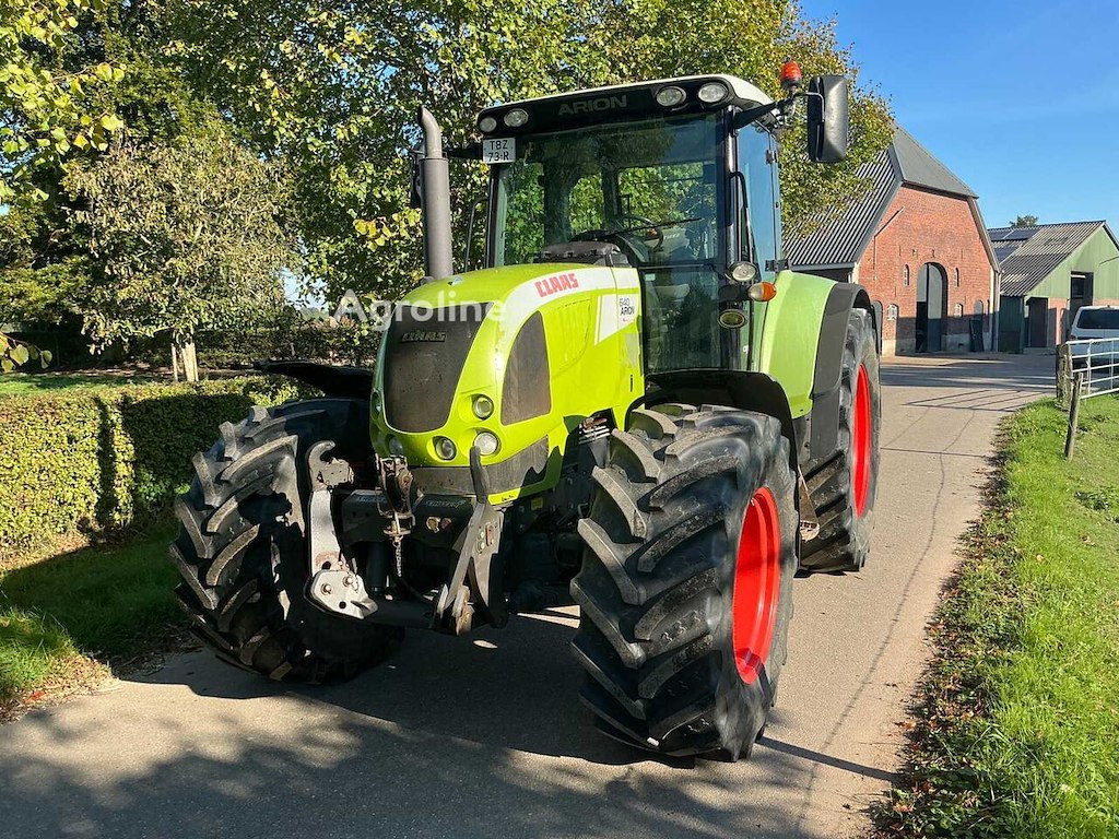 Prodaje se Claas 640 Arion A19 traktor točkaš na aukciji
