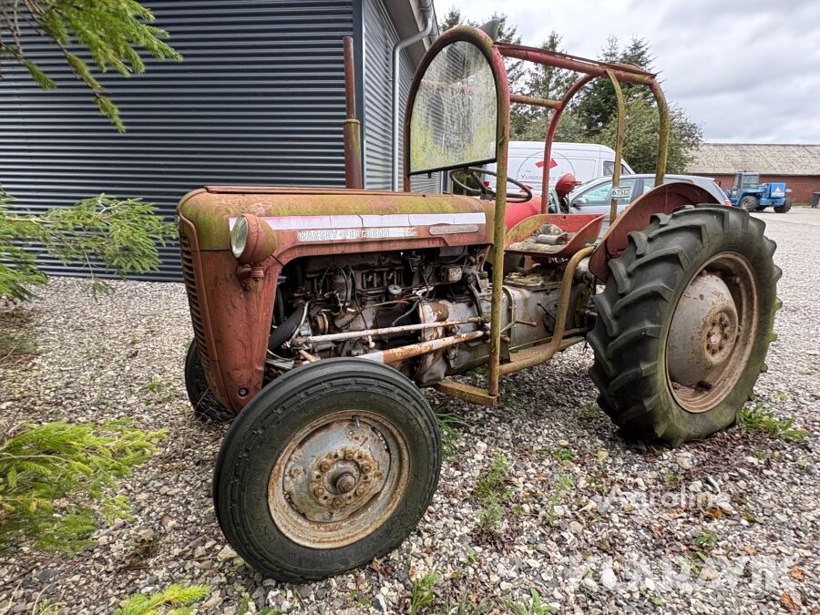 Prodaje se Massey Ferguson 35 traktor točkaš na aukciji