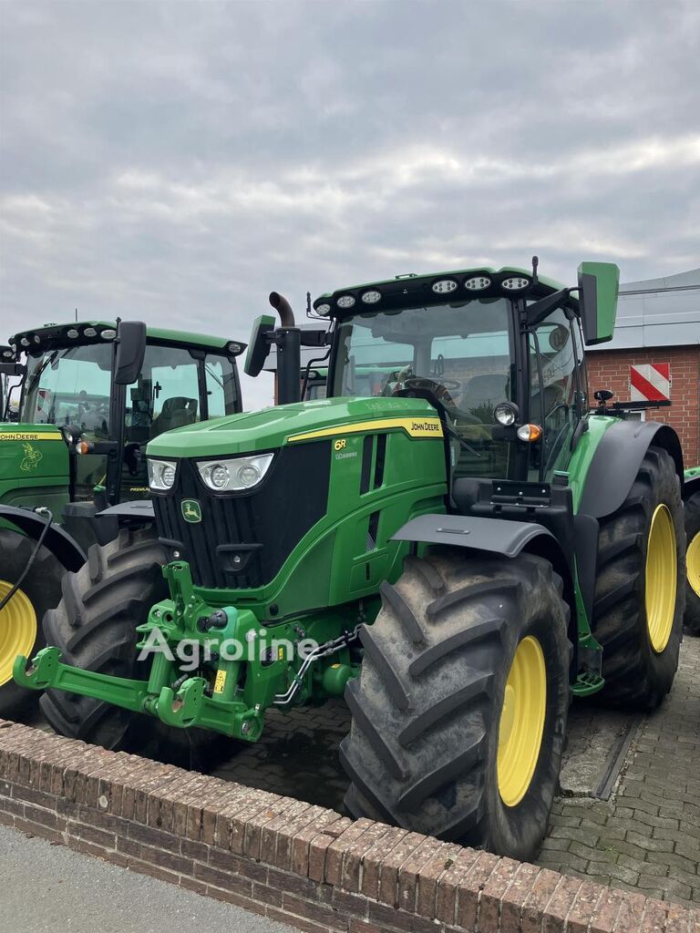 John Deere 6R 215 traktor točkaš