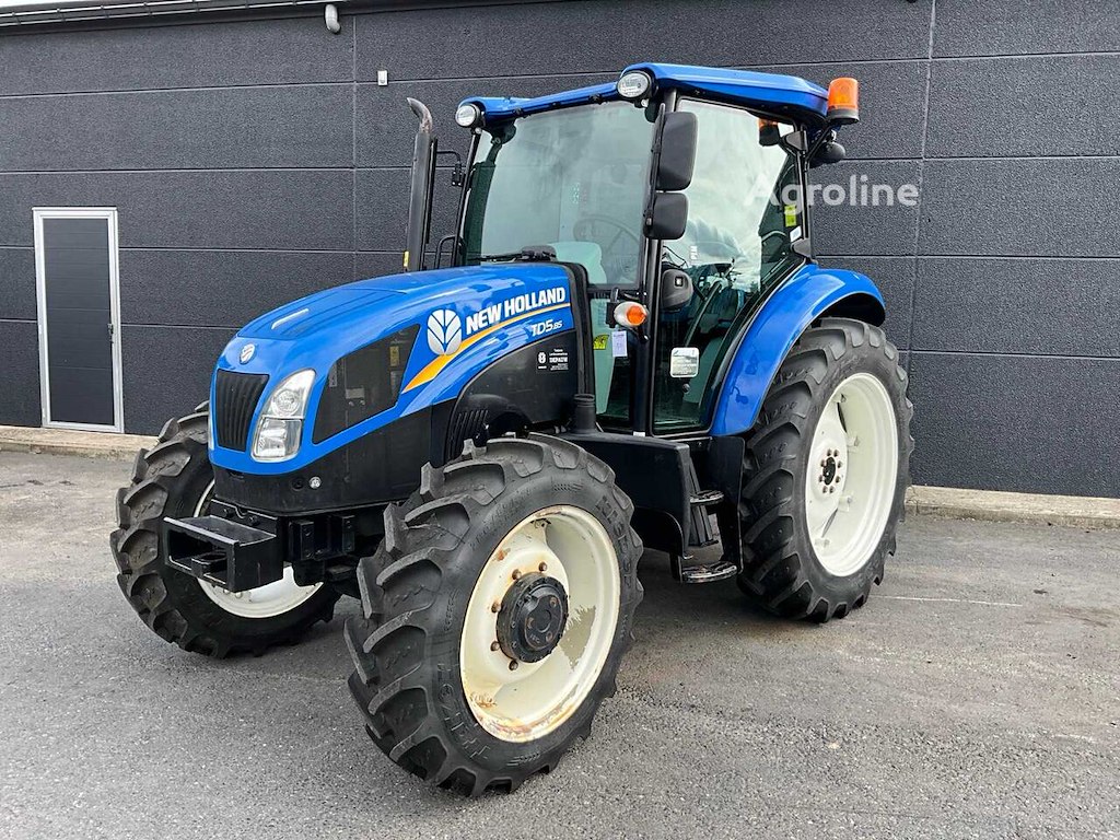 Prodaje se New Holland TD5.85 traktor točkaš na aukciji
