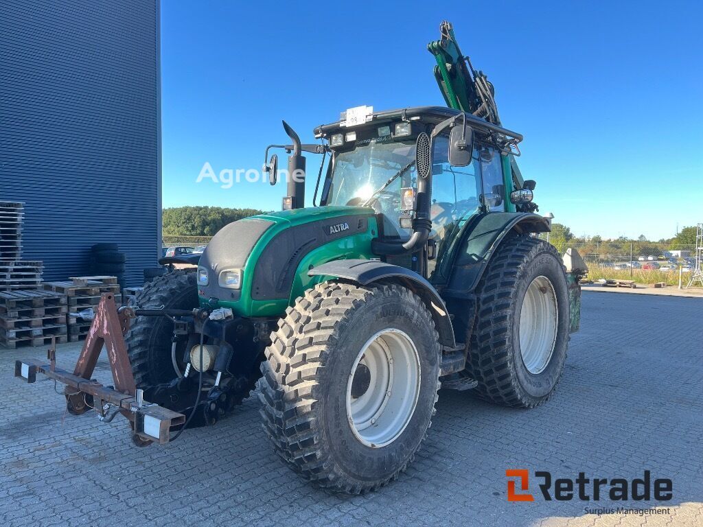 Prodaje se Valtra N142 40 km/T Vendesæde Godkendt af Trafikstyrelsen traktor točkaš na aukciji