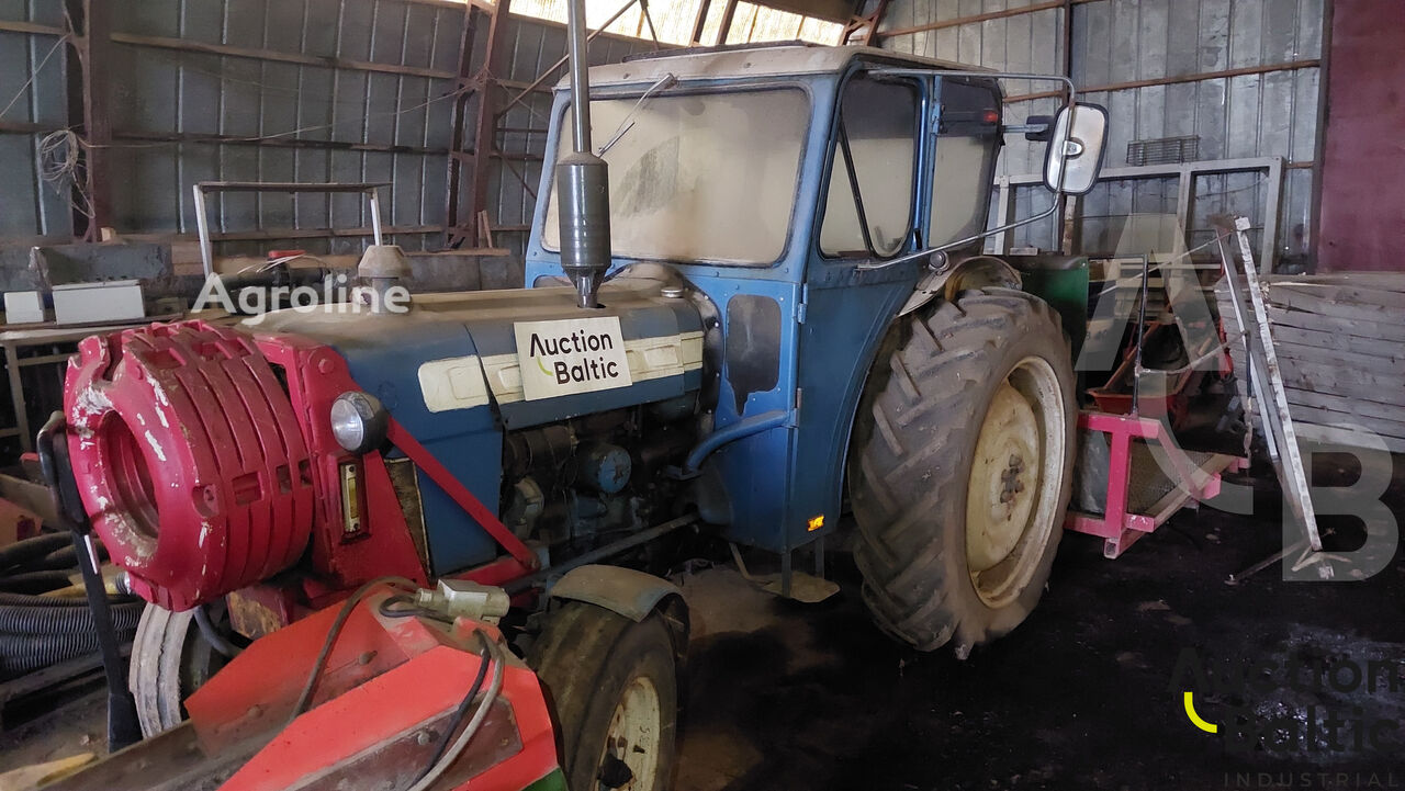 Prodaje se Ford traktor točkaš na aukciji