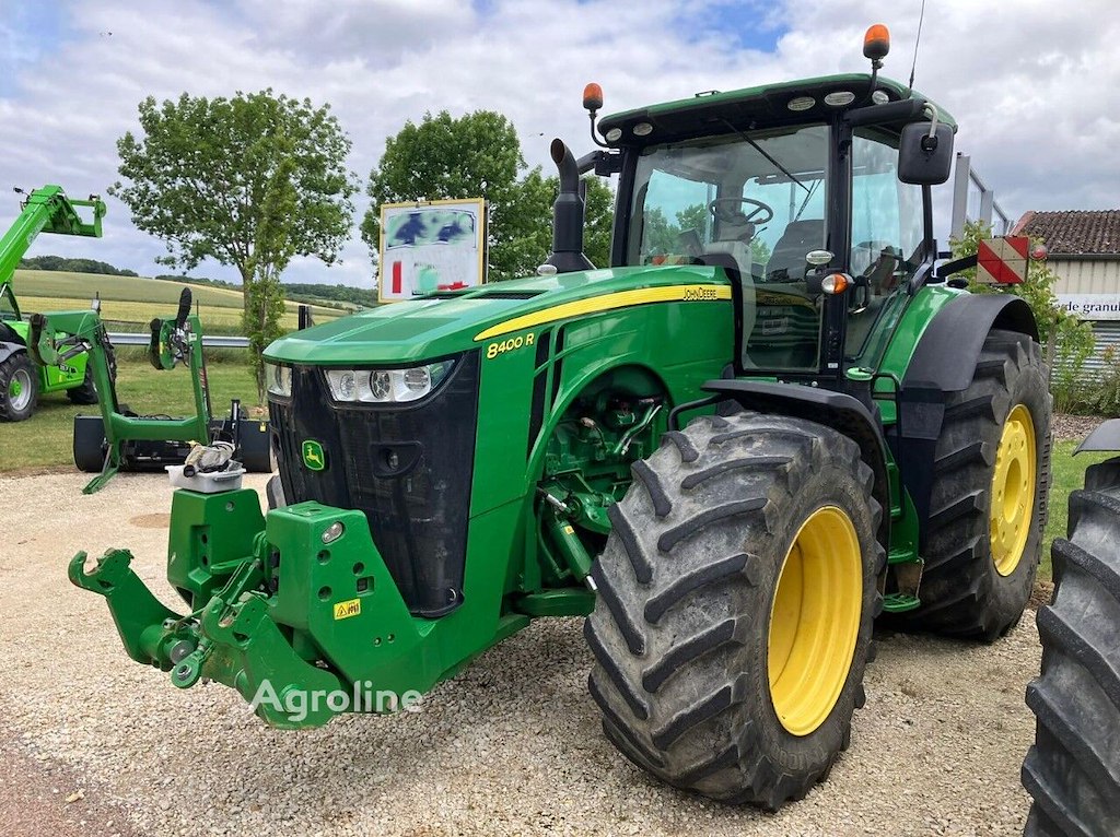 John Deere 8400R traktor točkaš