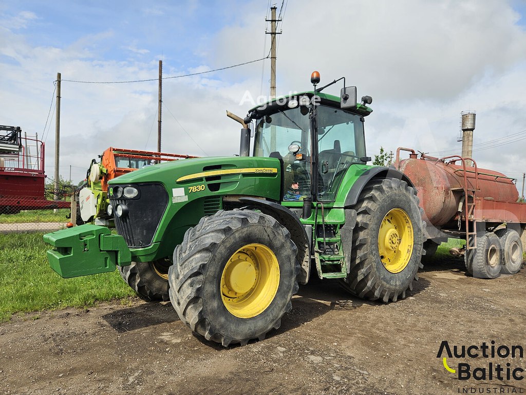 Prodaje se John Deere 7830 traktor točkaš na aukciji