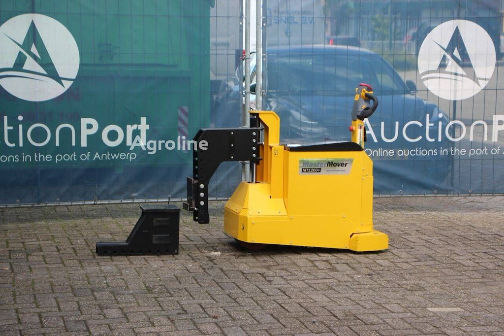 Prodaje se MasterMover MT1200 traktor točkaš na aukciji