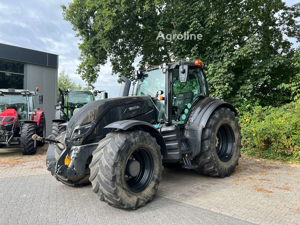 Valtra T174 Versu traktor točkaš