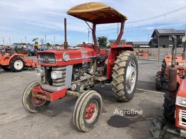 Massey Ferguson TRACTOR(Massey Ferguson) traktor točkaš