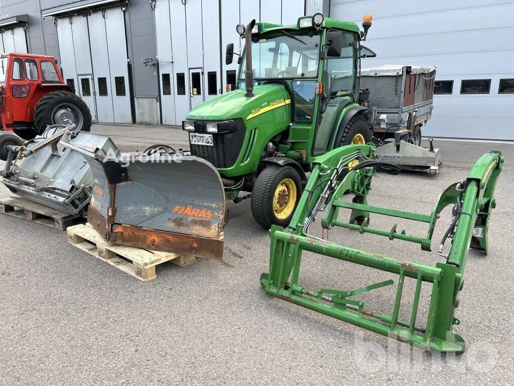Prodaje se John Deere 3520 mini traktor na aukciji