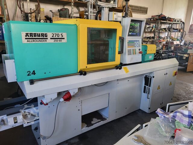 Arburg sa transportnom trakom – SNIŽENJE CENE!
Arburg 270 S 250-60