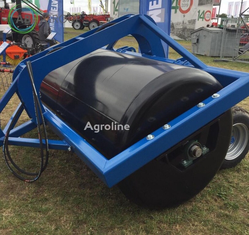 Metal-Technik wał łąkowy 2,66 m glatki valjak