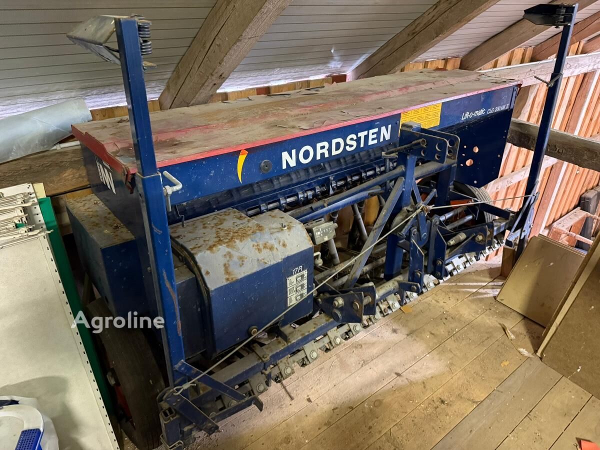 Prodaje se Nordsten Lift-o-matic CLG 200 MK II mehaničku sejalicu na aukciji