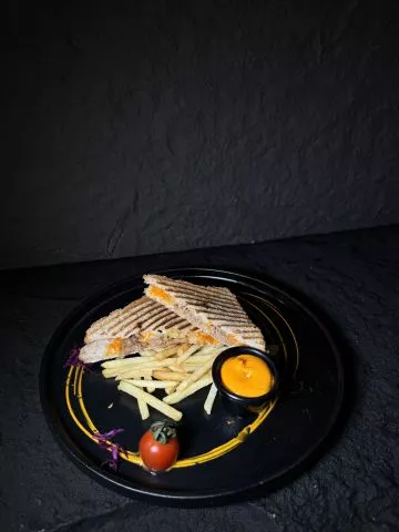 TOST SVINJETINA