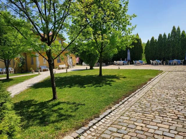 IZLETI SA DOMOM ZA STARE SIGURAN ŽIVOT