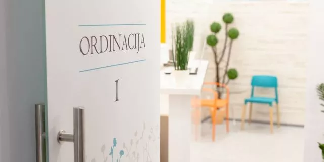 PODLAGANJE PROTEZE
