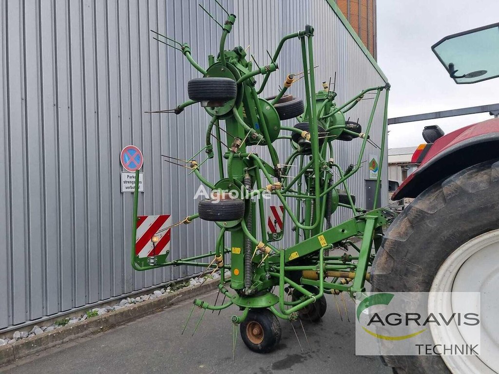 Krone KW 8.82 prevrtač sena